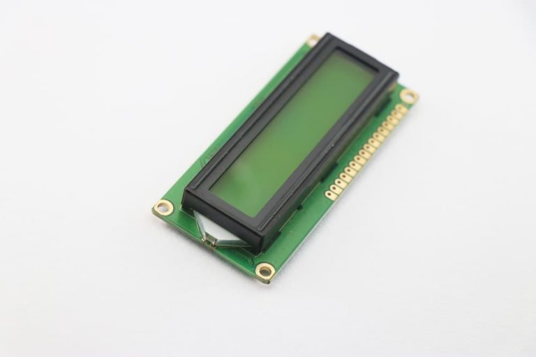 LCD display arduino: quais as funções e como escolher