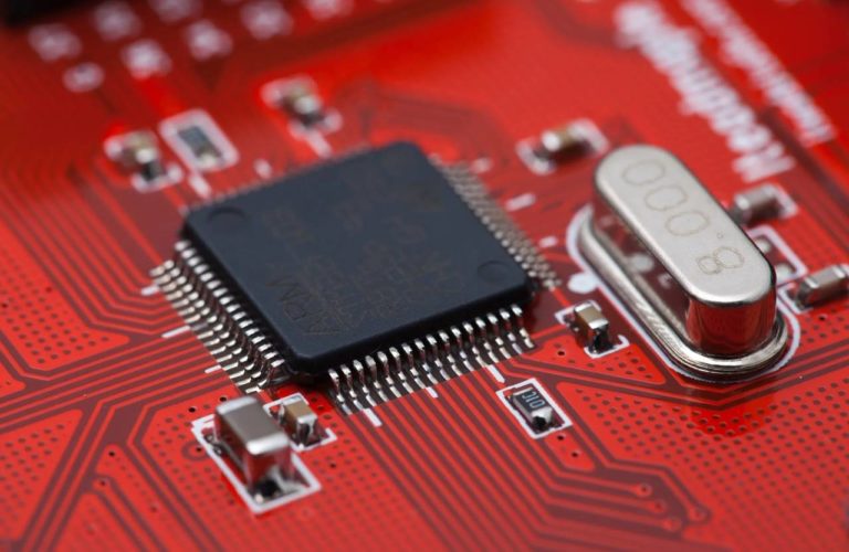 Microcontrolador: o que é, para que serve e principais usos