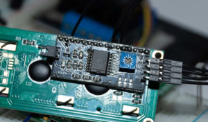 Display LCD 16x2: uso no Arduino e Raspberry Pi