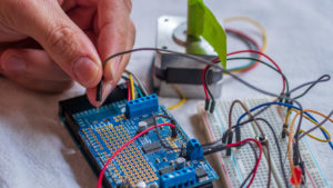 Shield arduino: para que serve, tipos, exemplos práticos